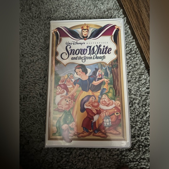 Disney | Media | Snow White Vhs | Poshmark